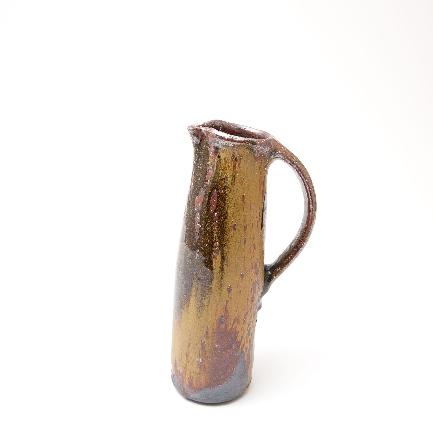 Leaning Jug – Goldmark