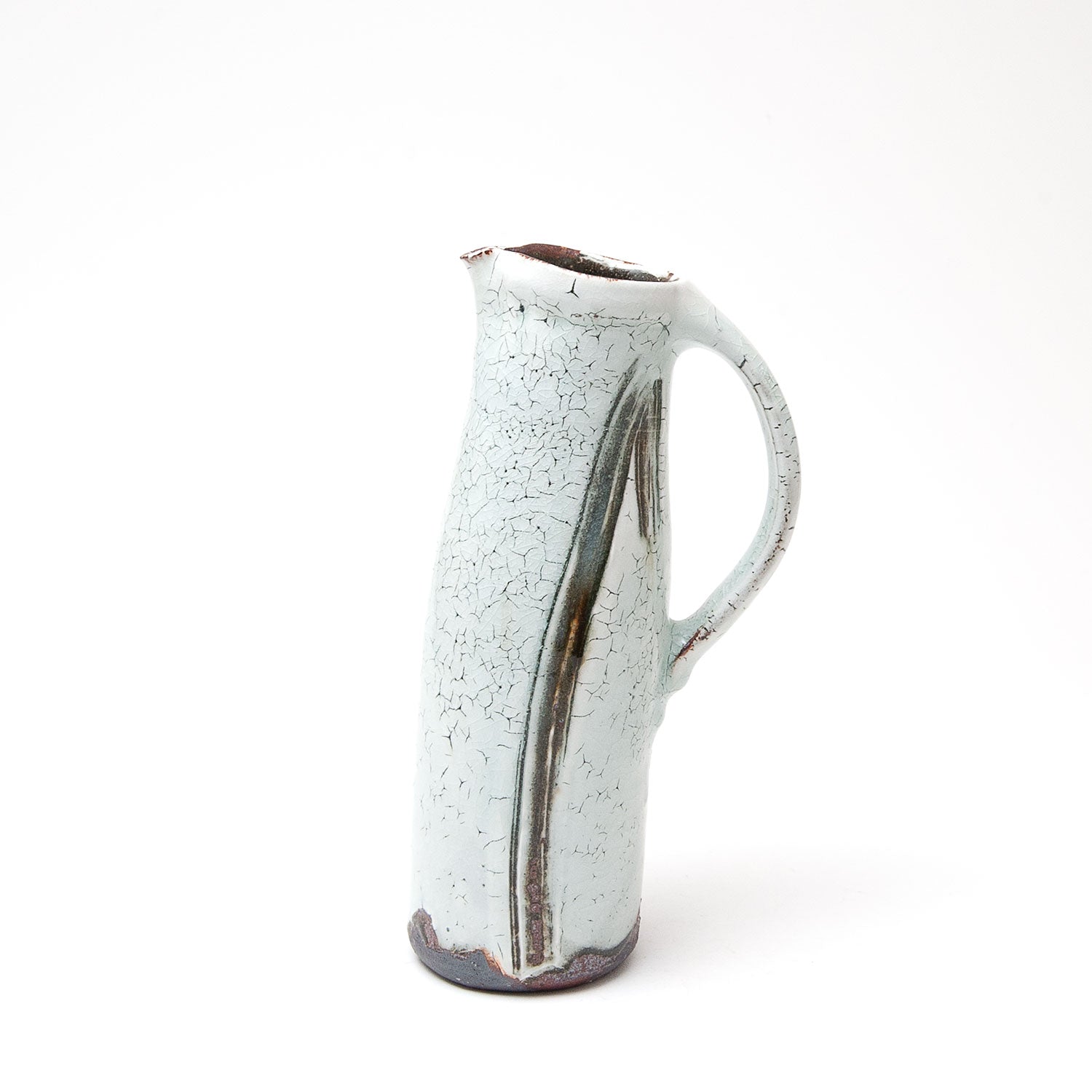 Leaning Jug – Goldmark