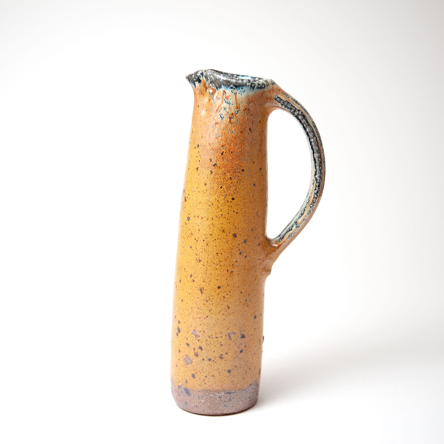 Leaning Jug – Goldmark