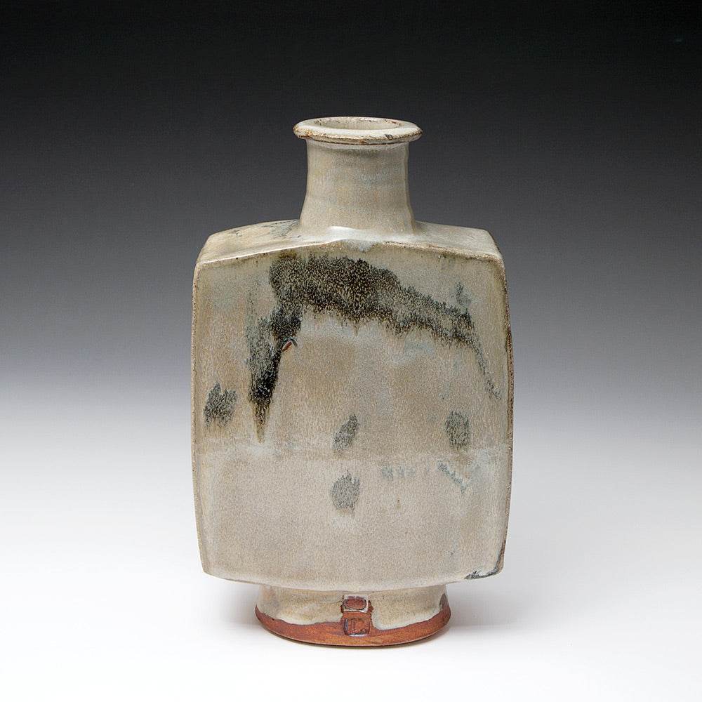 Footed Slab Bottle – Goldmark