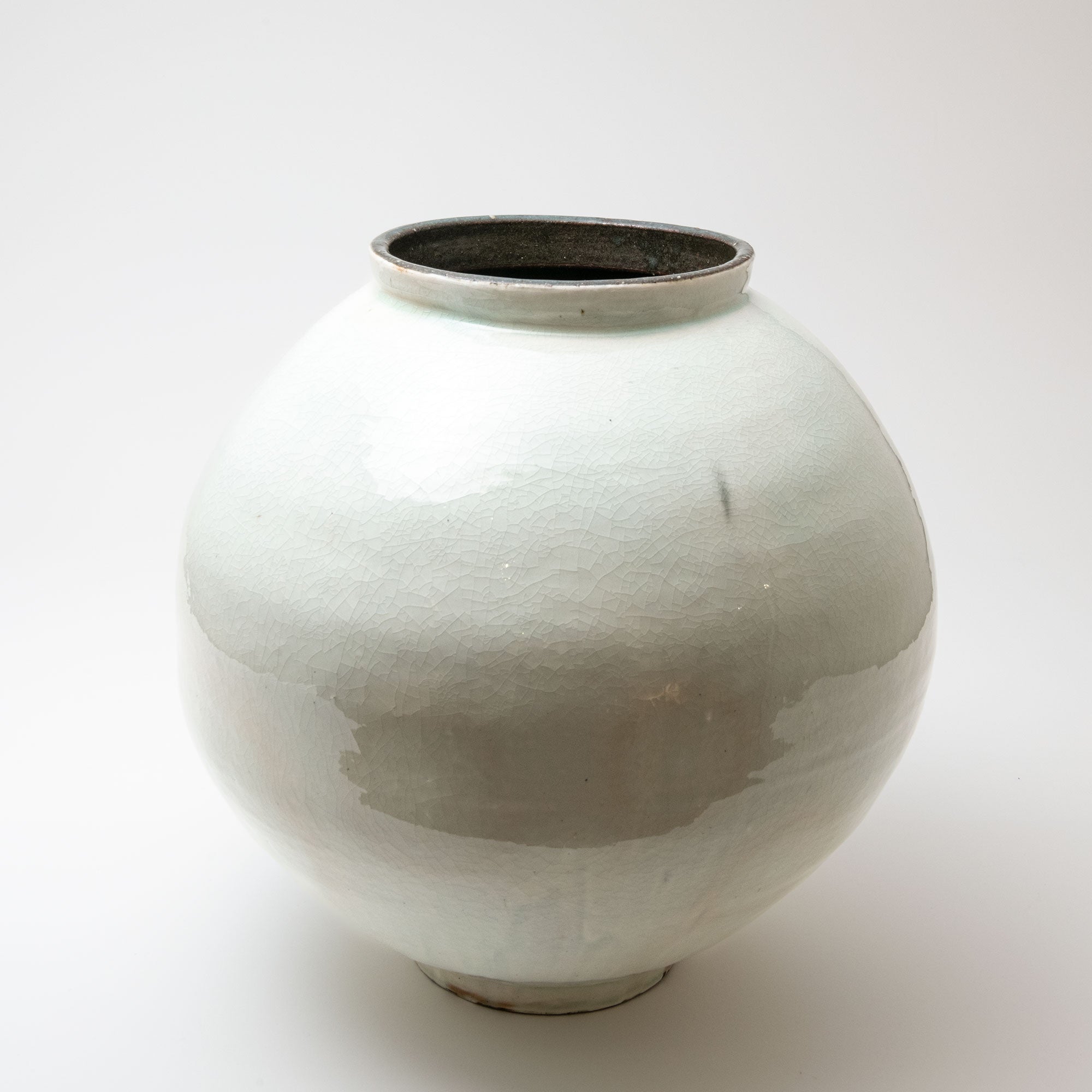 Kang-hyo Lee Moon Jar – Goldmark