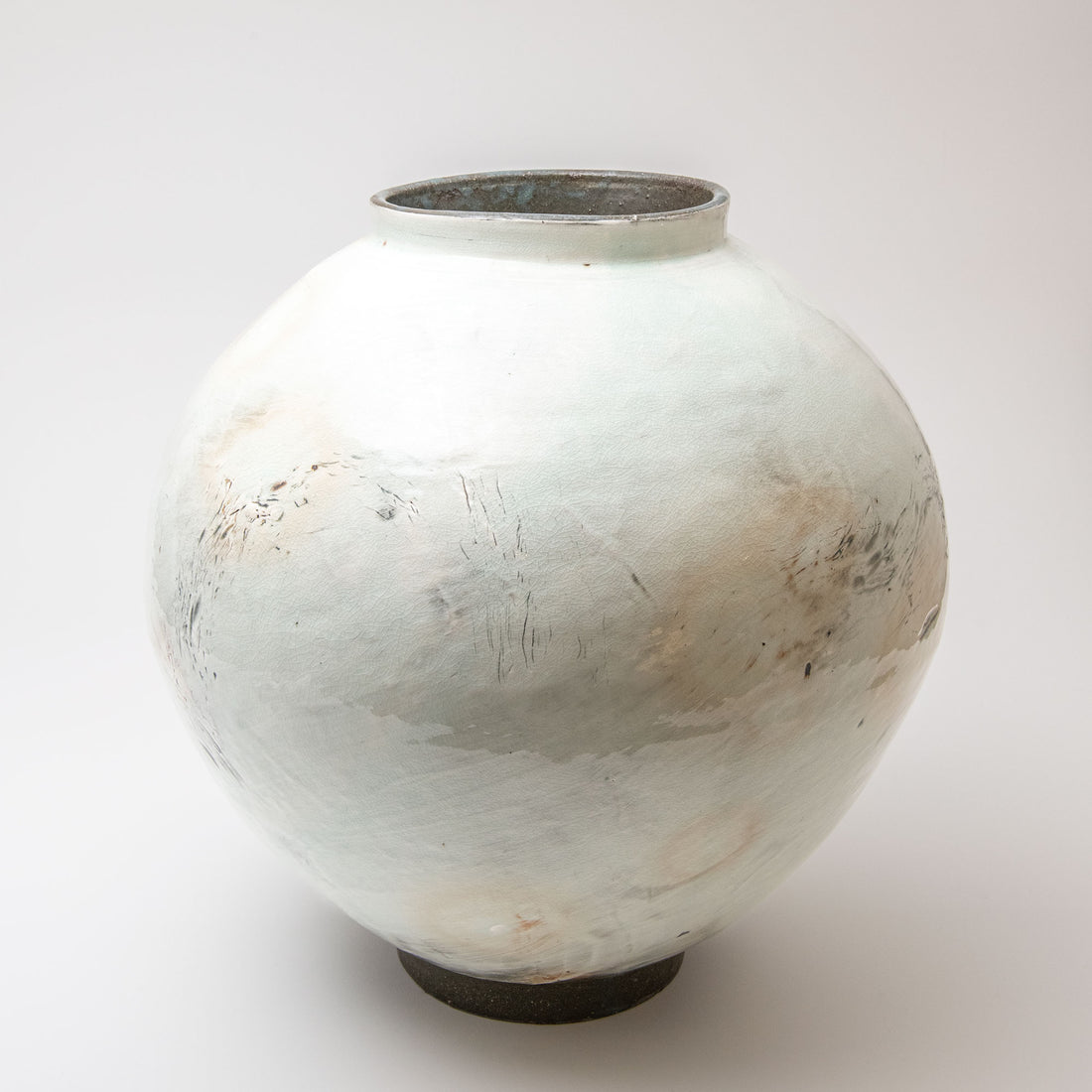 Kang-hyo Lee Moon Jar – Goldmark