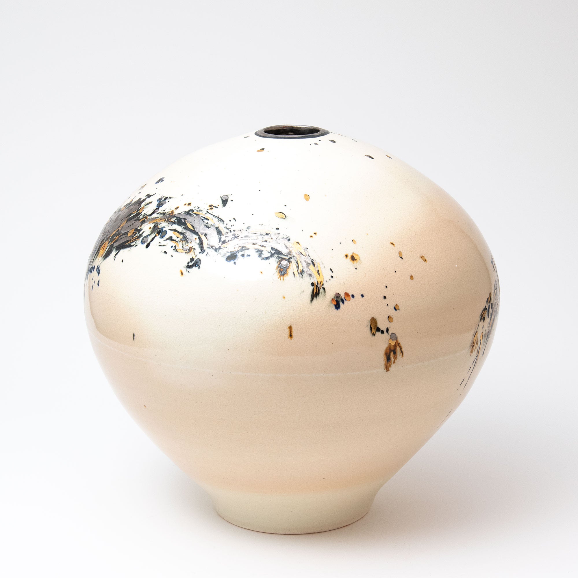 Kang-hyo Lee Moon Jar – Goldmark