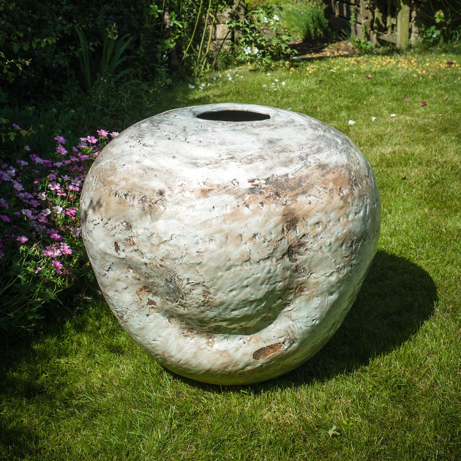 Onggi Vase – Goldmark