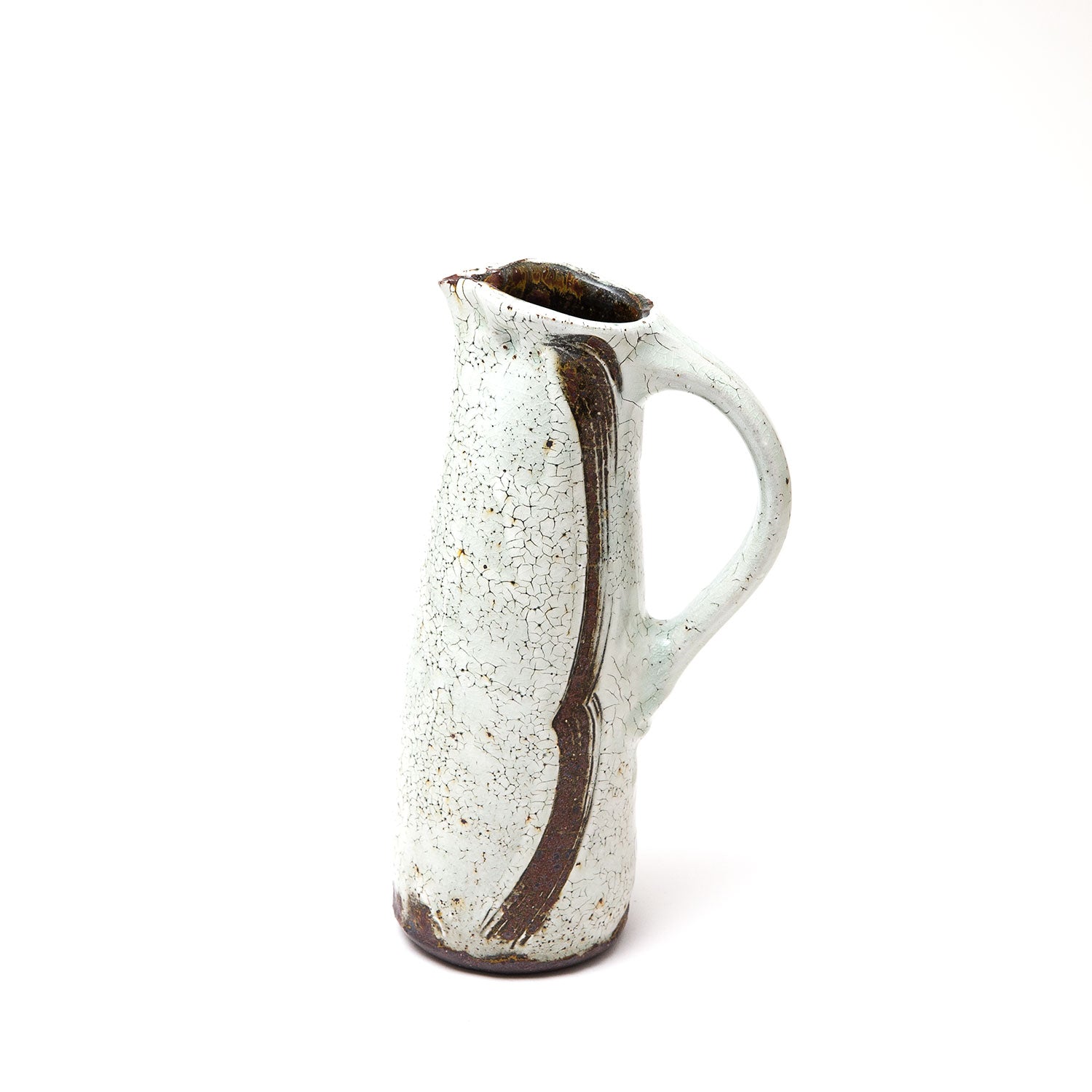 Leaning Jug – Goldmark