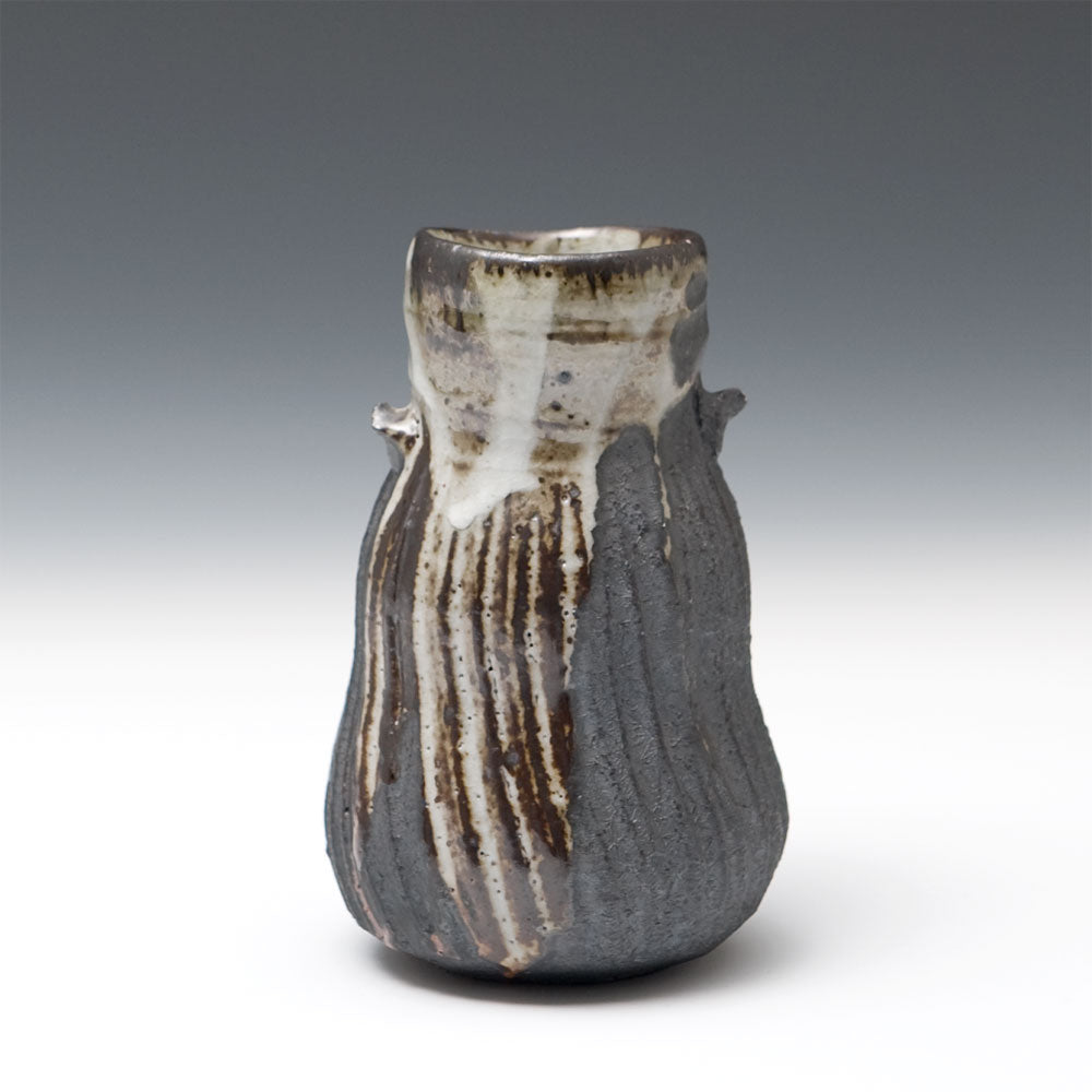 Iga Vase – Goldmark